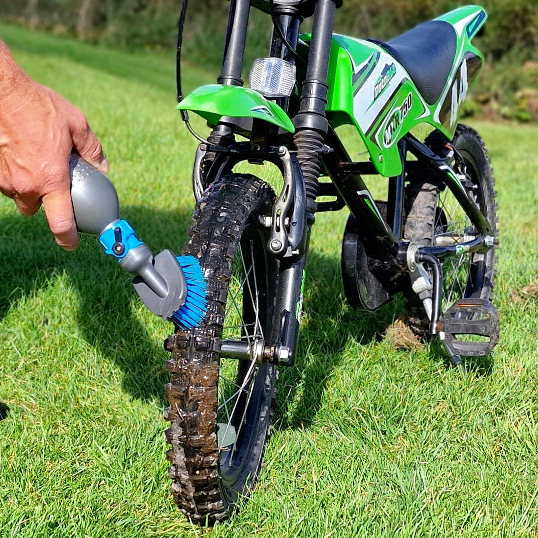 Mud Mate - The Ultimate Portable Outdoor Cleaning kit